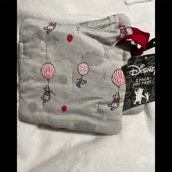 Disney | Kitchen | Disney Winnie The Pooh 2 Pack Hot Pads With Snap ...